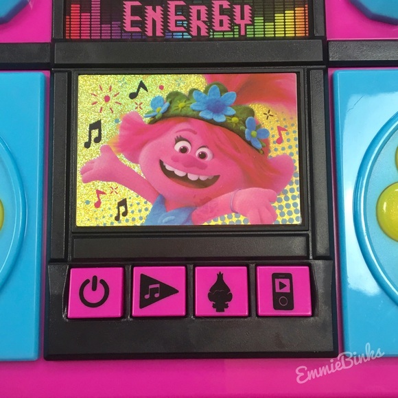 Dreamworks | Toys | Elnc Trolls World Tour Sing Along Boom Box Speaker With Microphone Rock ...